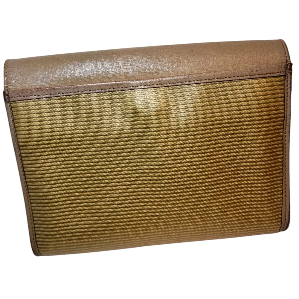 Yves Saint Laurent | Bags | Yves Saint Laurent Straw And Leather Clutch ...